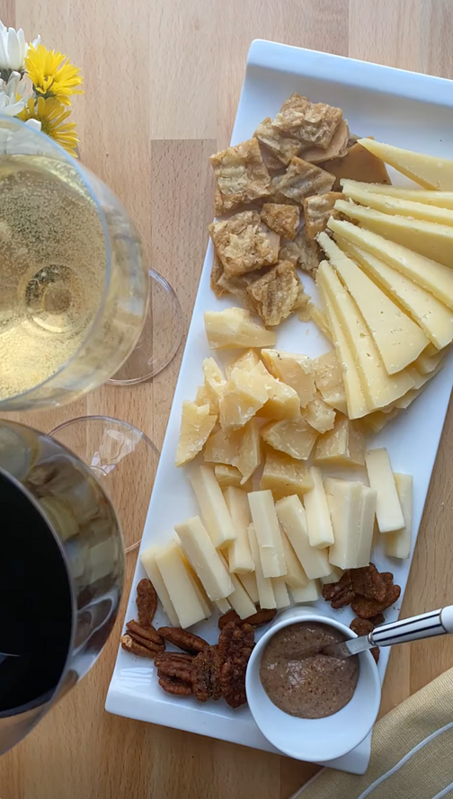 Curdbox - Monthly cheese and pairings subscription box