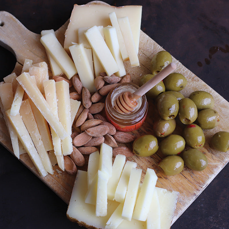 Curdbox - Monthly cheese and pairings subscription box